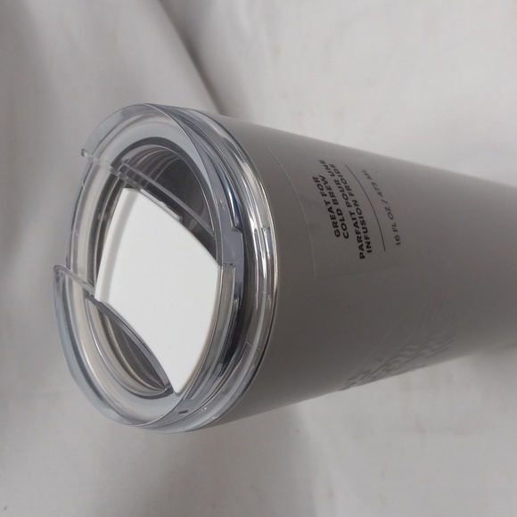 Starbucks | Dining | Starbucks 22 16oz Snow White Tumbler | Poshmark
